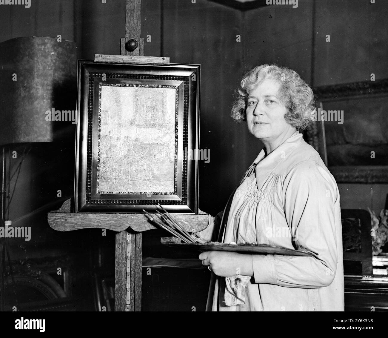 Mrs Frank Beresford at work in her studio 28 Grove End Road 22 April ...