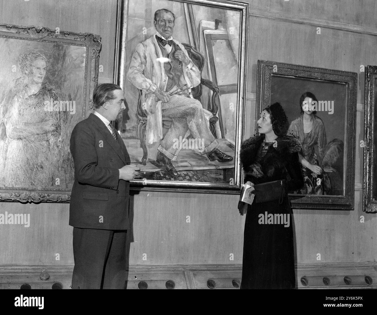Exhibition of royal portraits Black and White Stock Photos & Images - Alamy