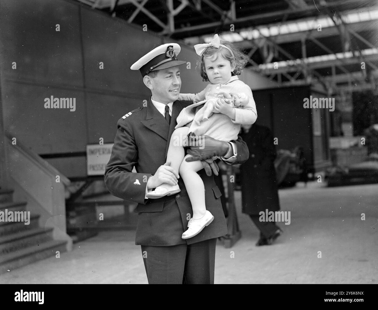 Southampton Imperial Airways flying boat "Coolamgata " Captain R . P ...