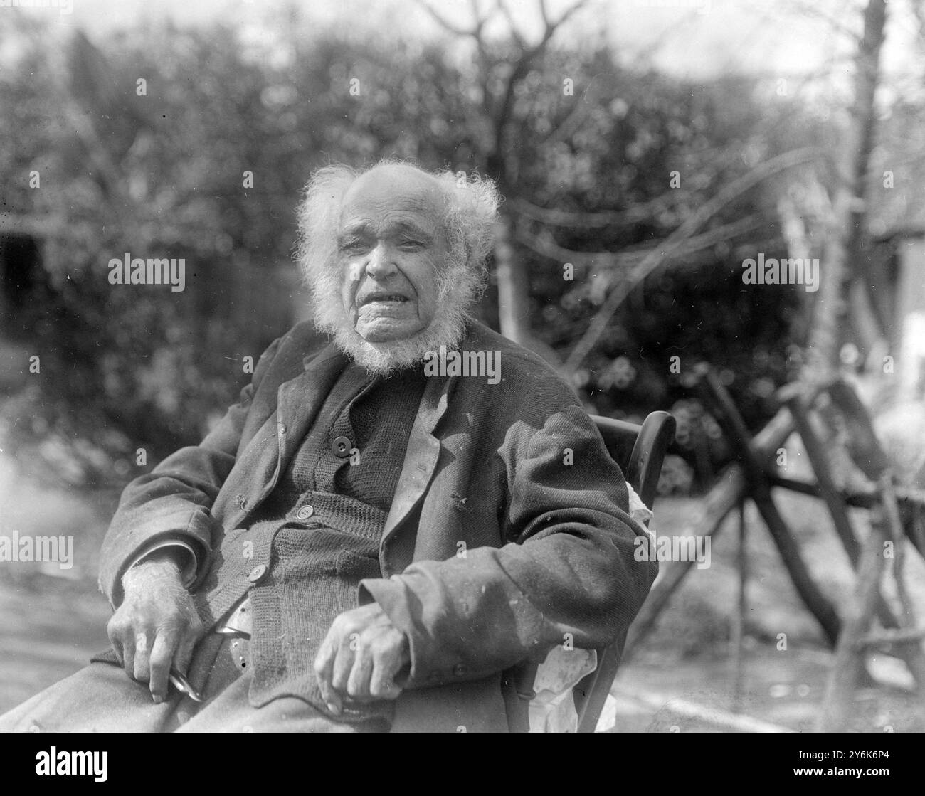 Mr Isaac Lamb, aged 103 (Of Ash) 16 September 1921 Stock Photo - Alamy