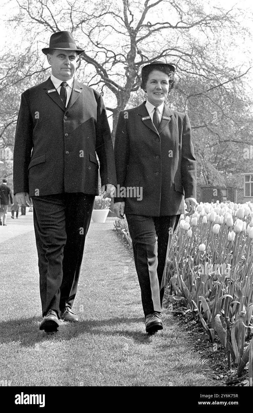 Londons clapham common Black and White Stock Photos & Images - Alamy