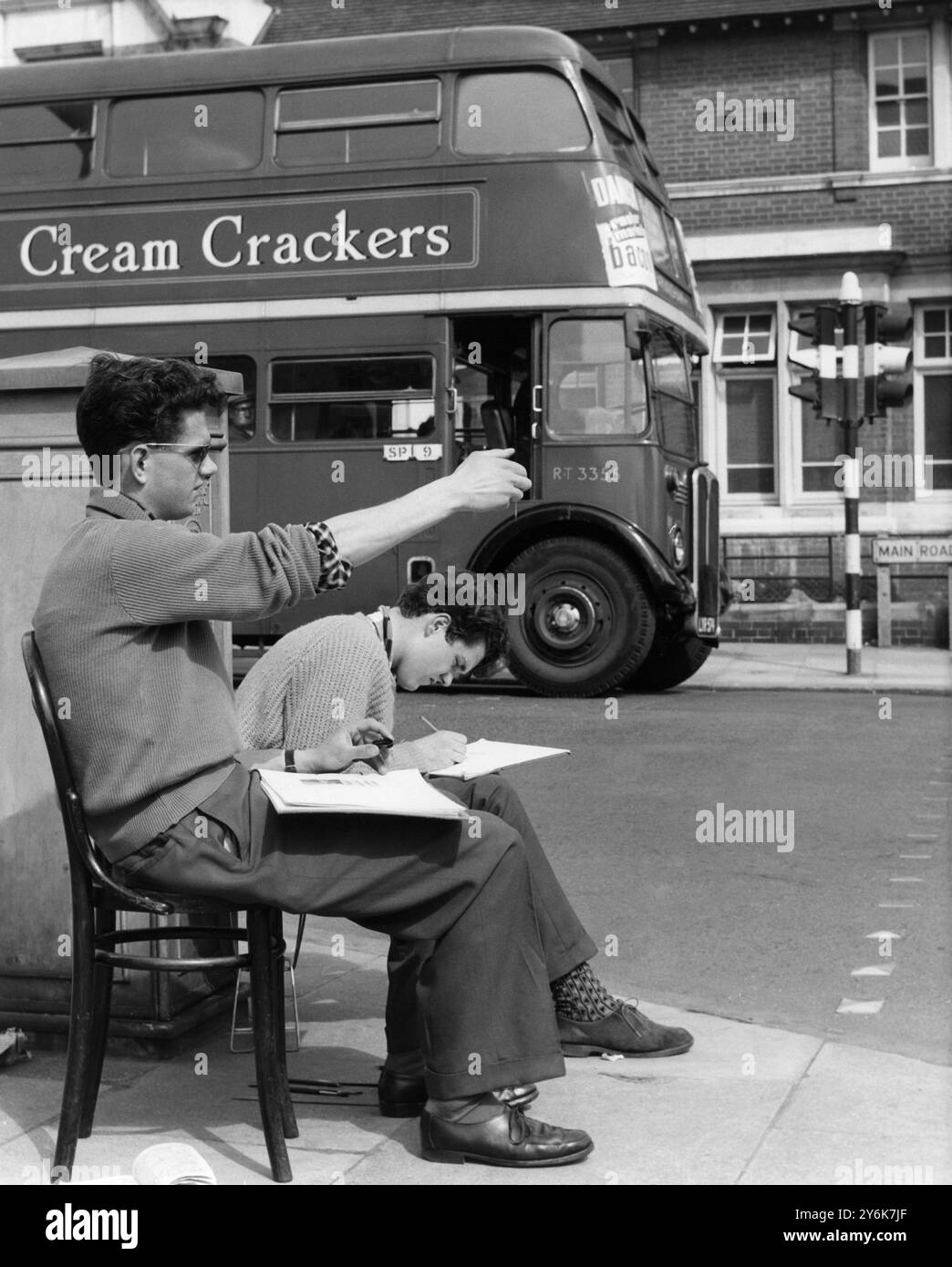 Michael Lamb of Tunbridge Wells and Roger Kennedy of Sidcup Sketch the ...