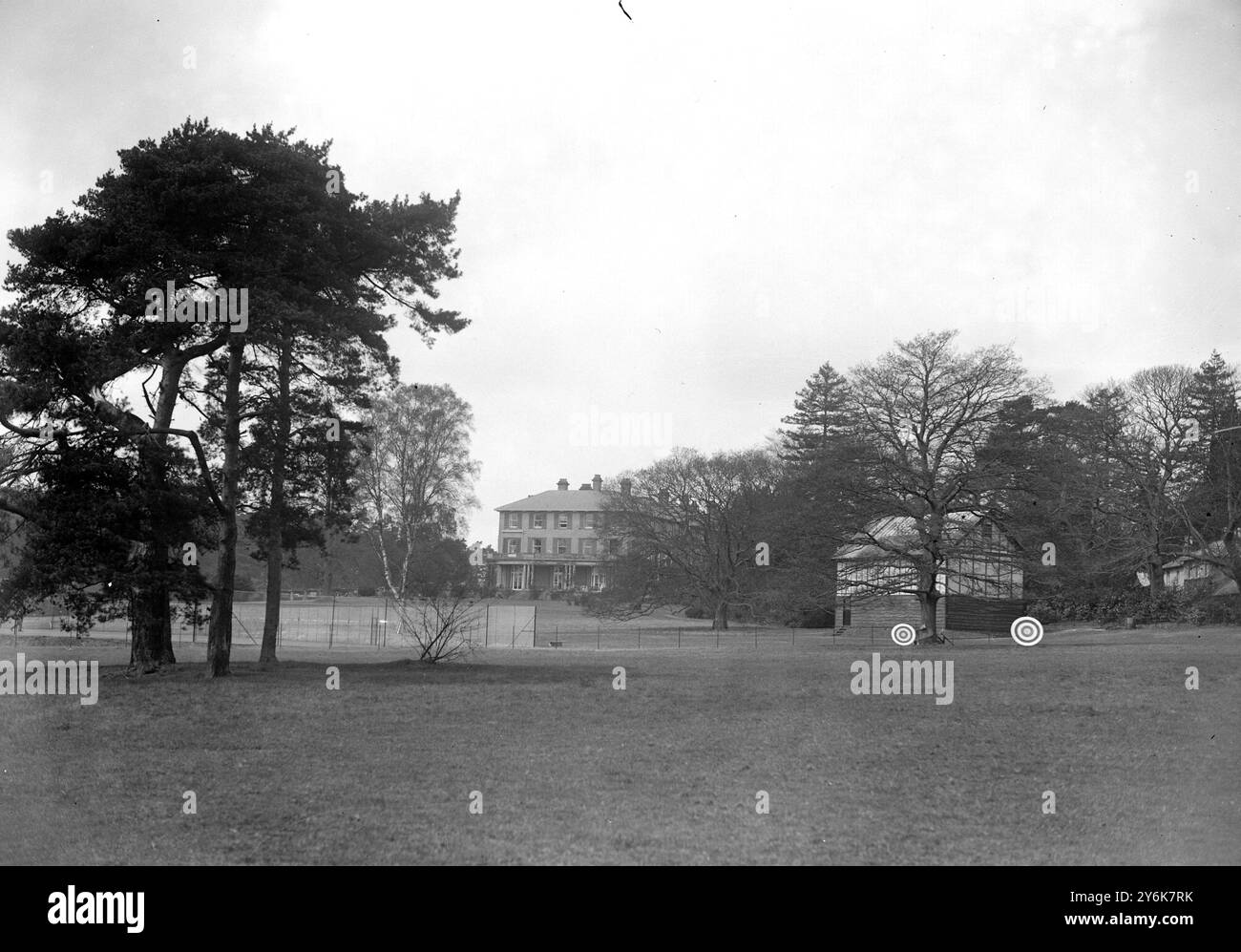 The Englemere Ascot Country Club formerly the Home of Lord Roberts. 4 ...