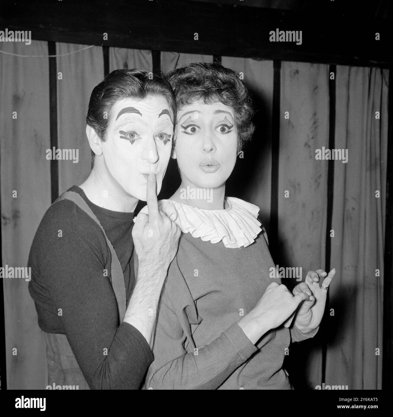 Actress Anna Quayle and with singer Anthony Newley caught by camera in ...