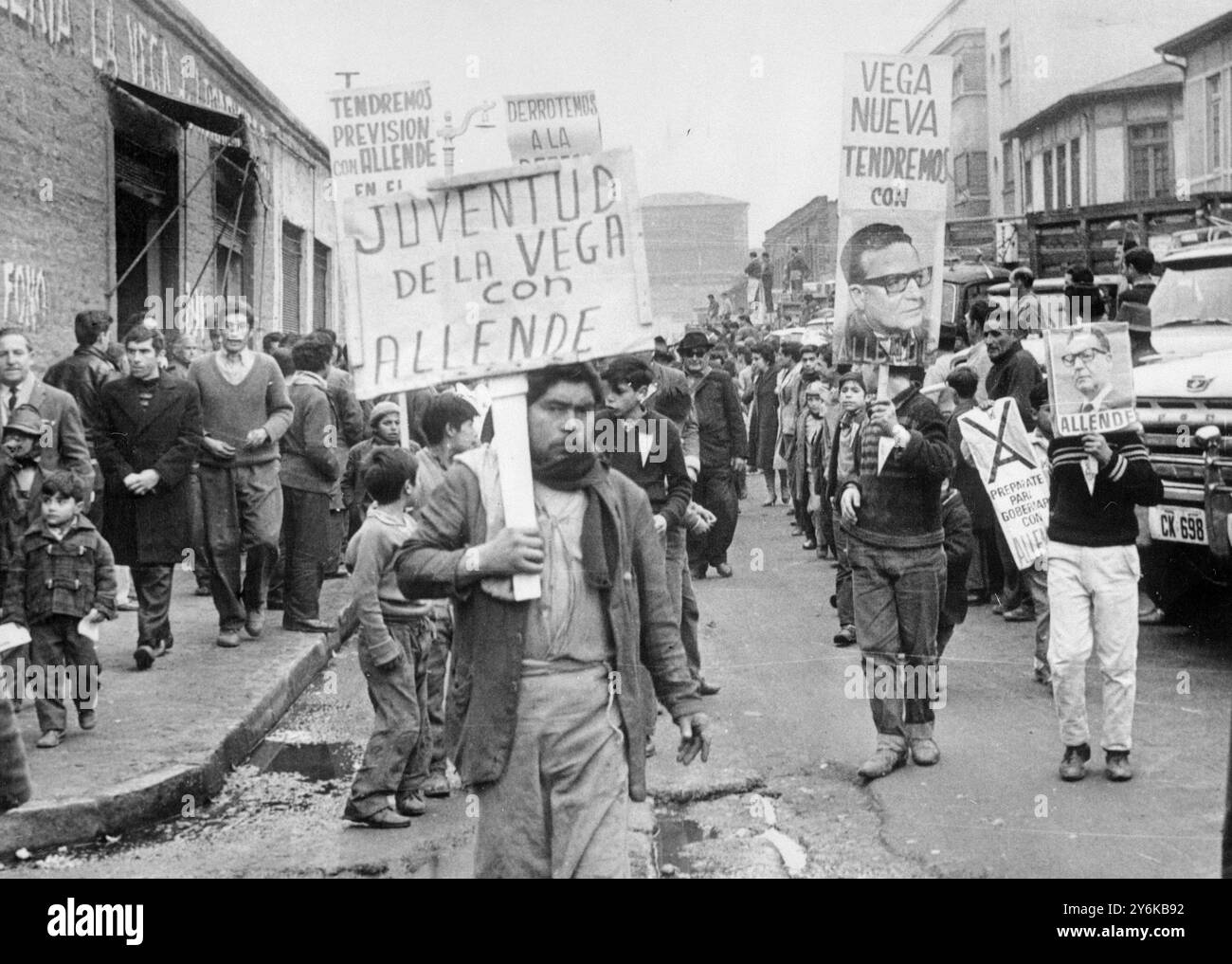 Santiago, Chile: Supporters of Senator Salvador Allende, Presidential ...