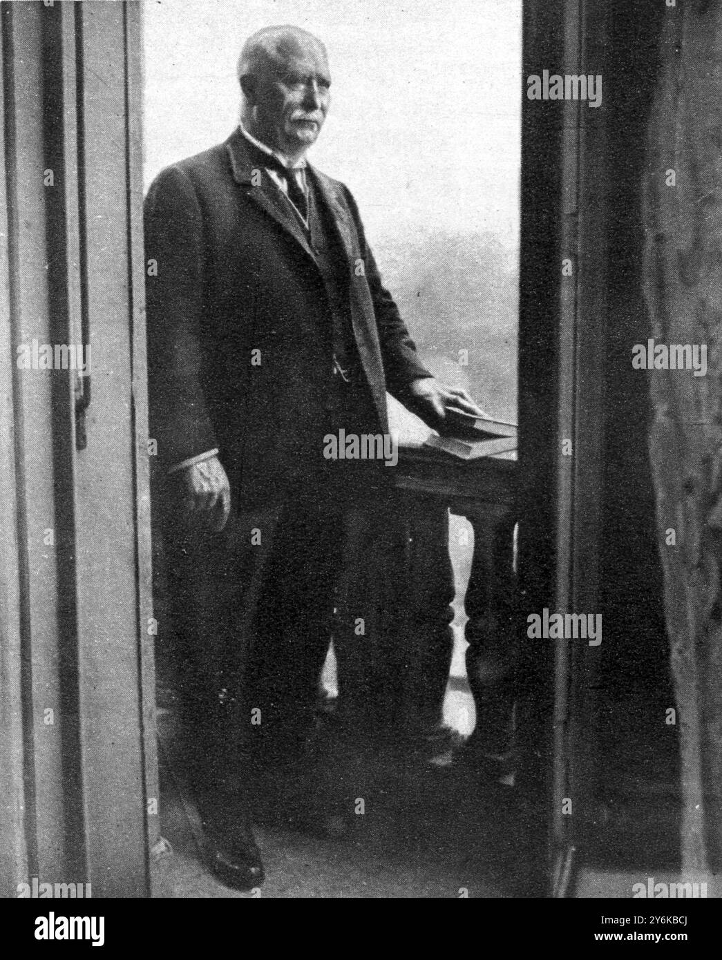 Imperial Conference. New Zealand: Mr W.F. Massey, Prime Minister (at ...