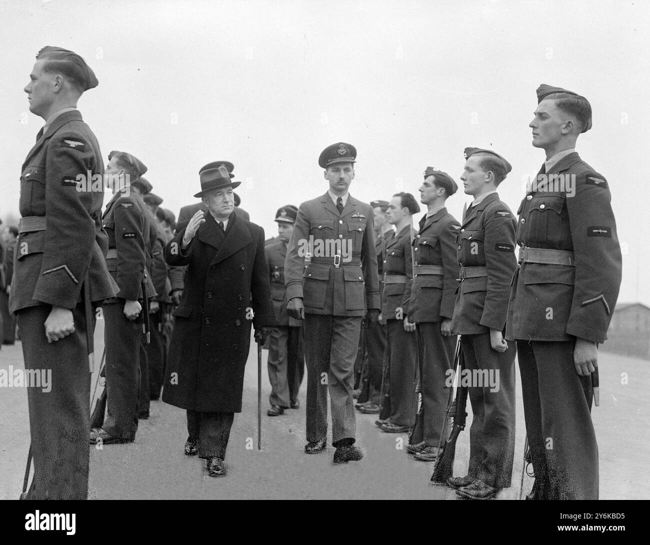 President Edvard Benes leaves England for Czechoslovakia. President ...
