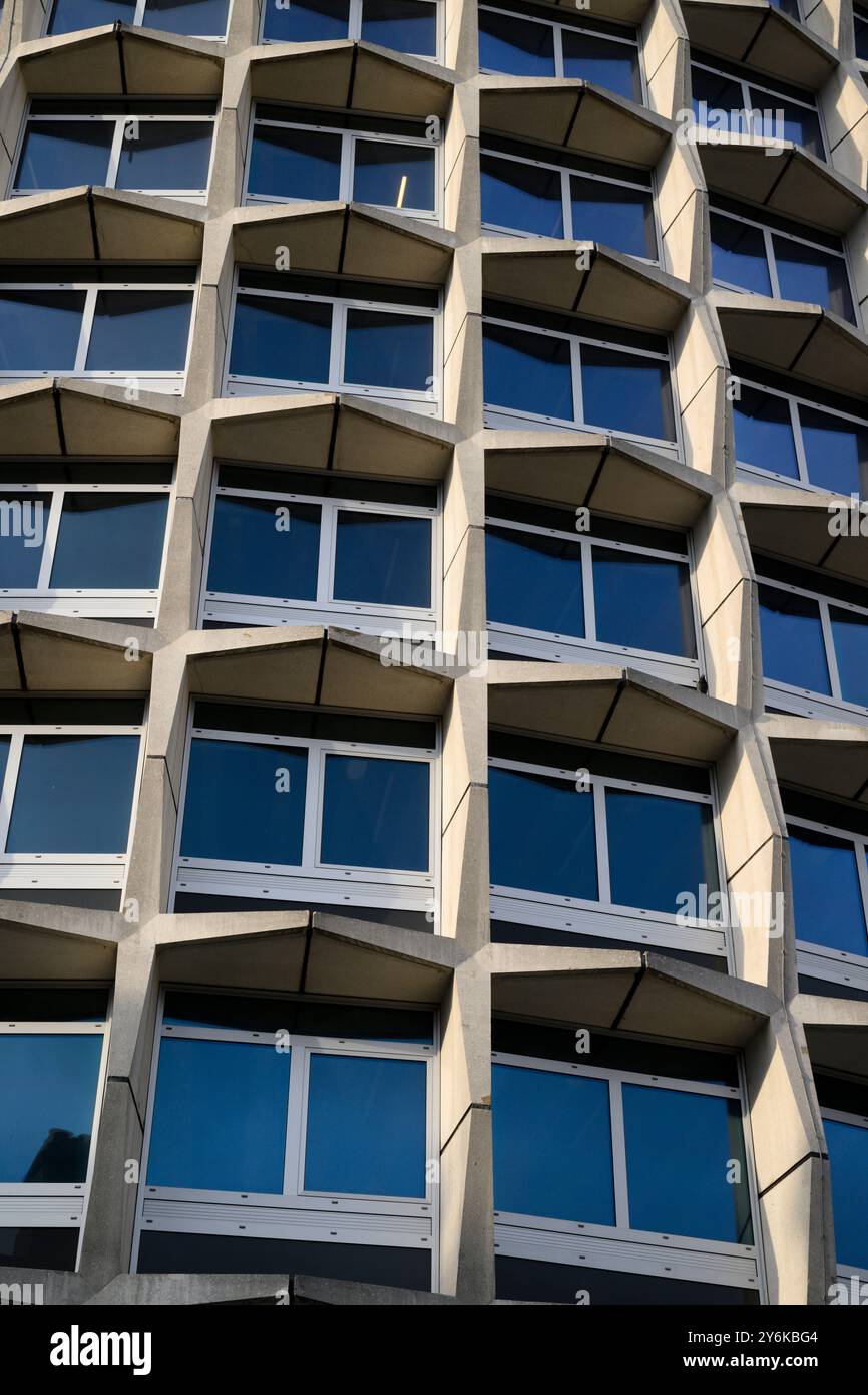 1960s office building hi-res stock photography and images - Alamy