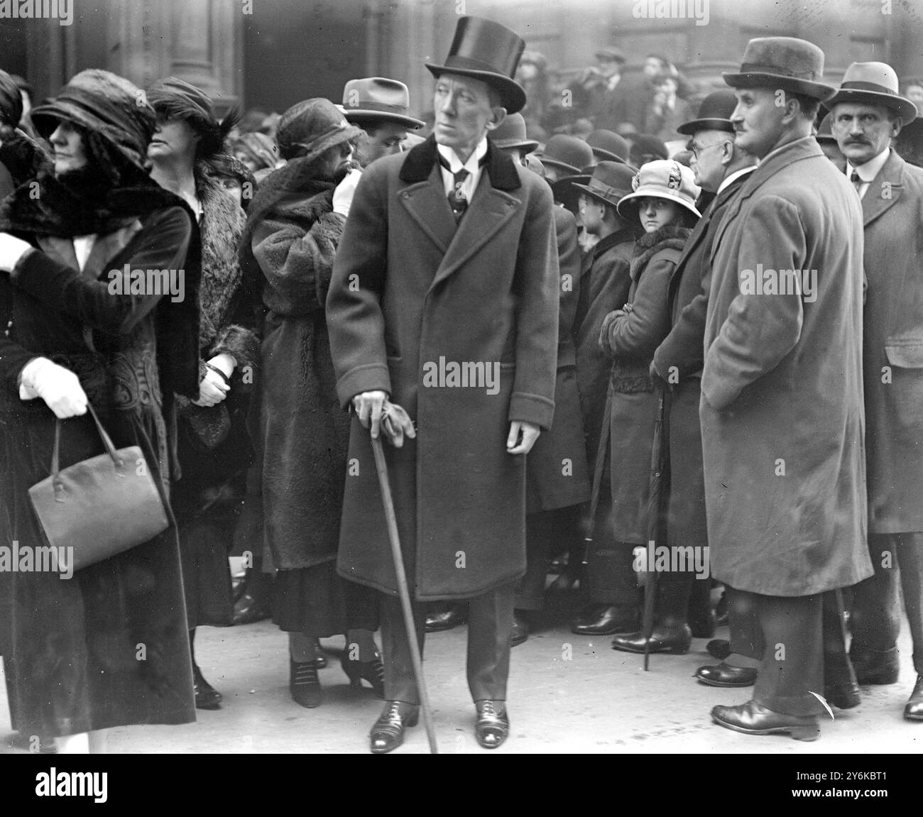 The Sarah Bernhardt Memorial Service at Westminster Cathedral Sir ...