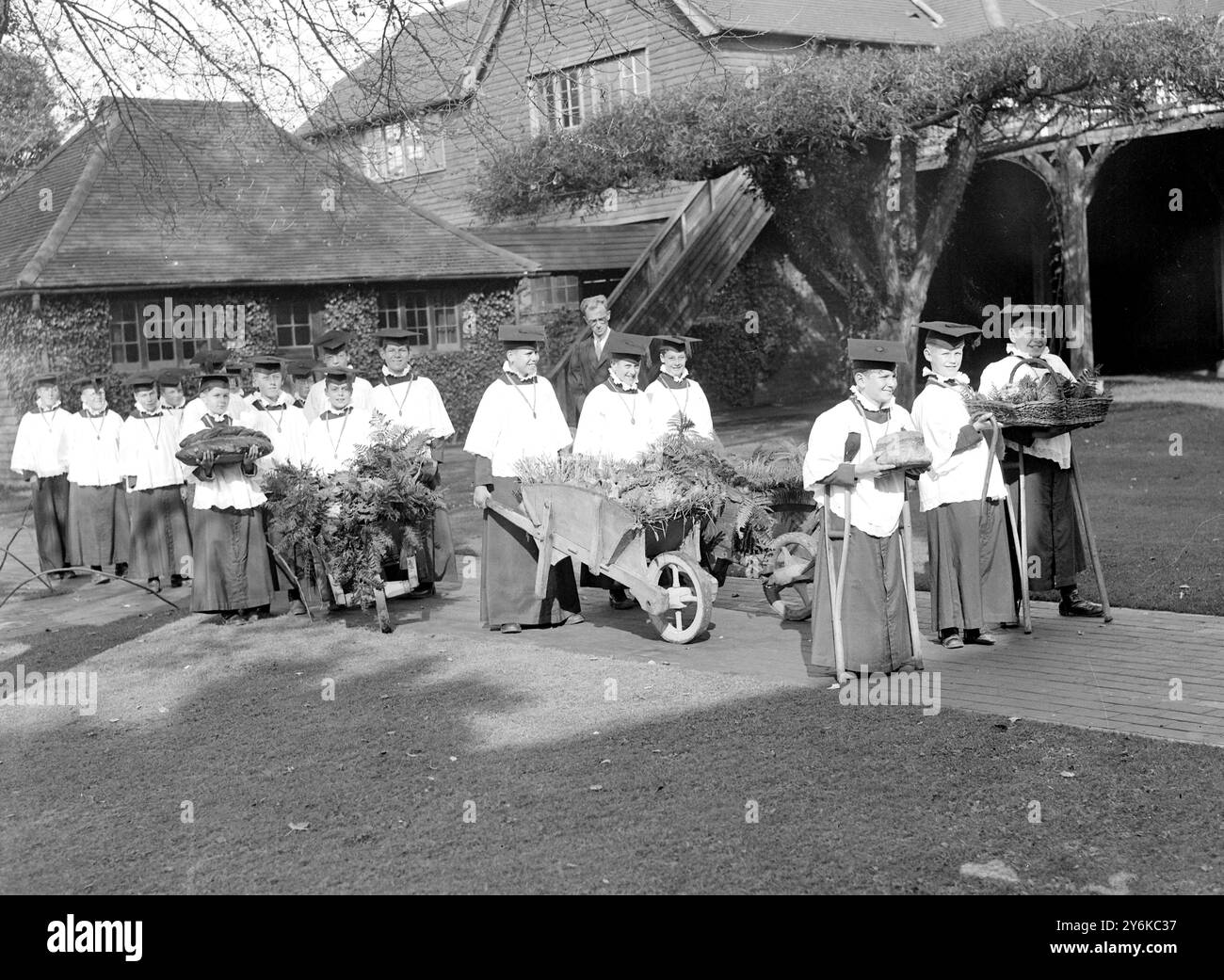 Harvest Thanksgiving at the Heritage Craft School , Chailey , Sussex 26 ...