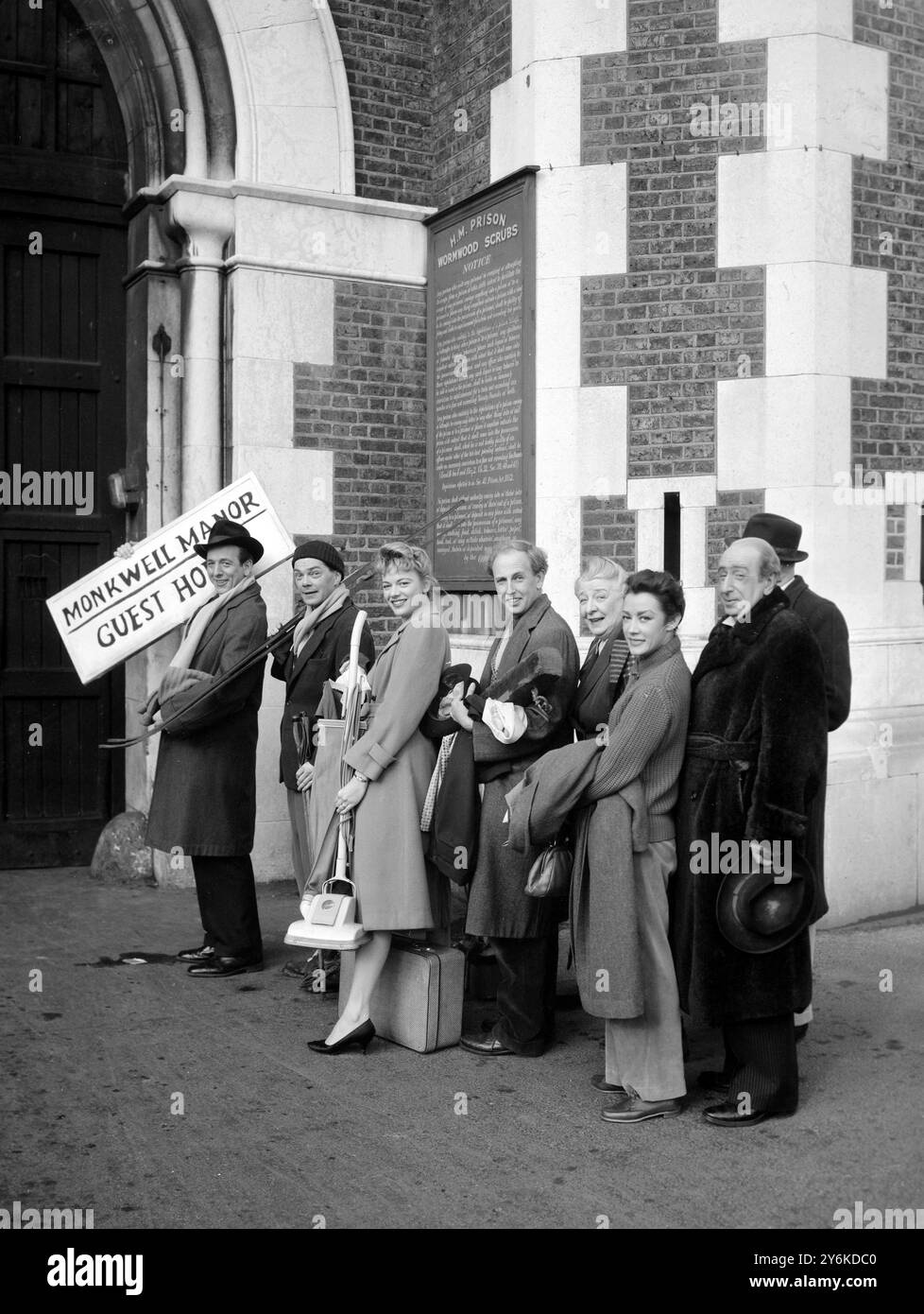 The cast of The Mousetrap line up outside Wormwood Scrubs Prison to ...