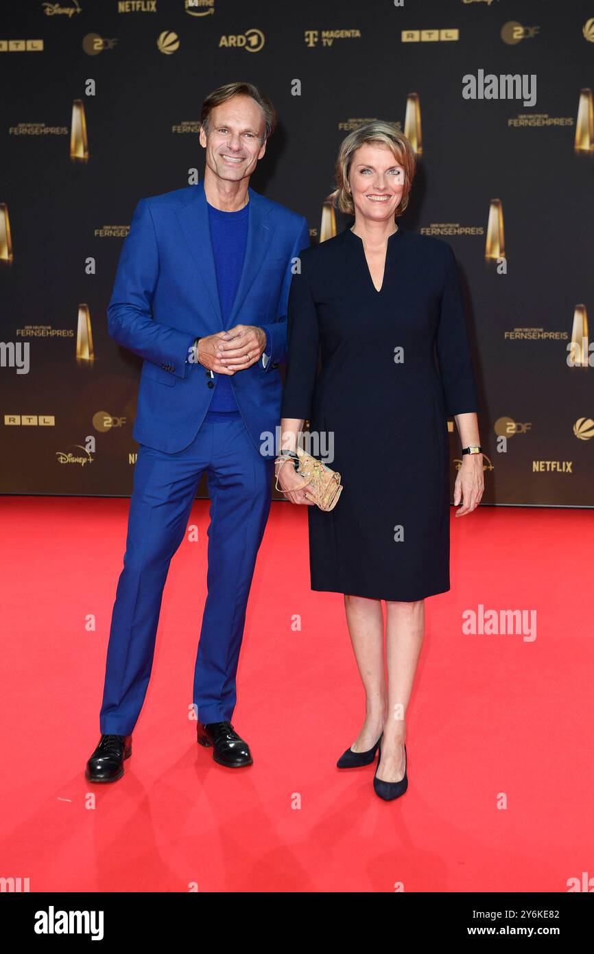 Wulf Schmiese und Marietta Slomka beim Deutschen Fernsehpreis 2024 in ...