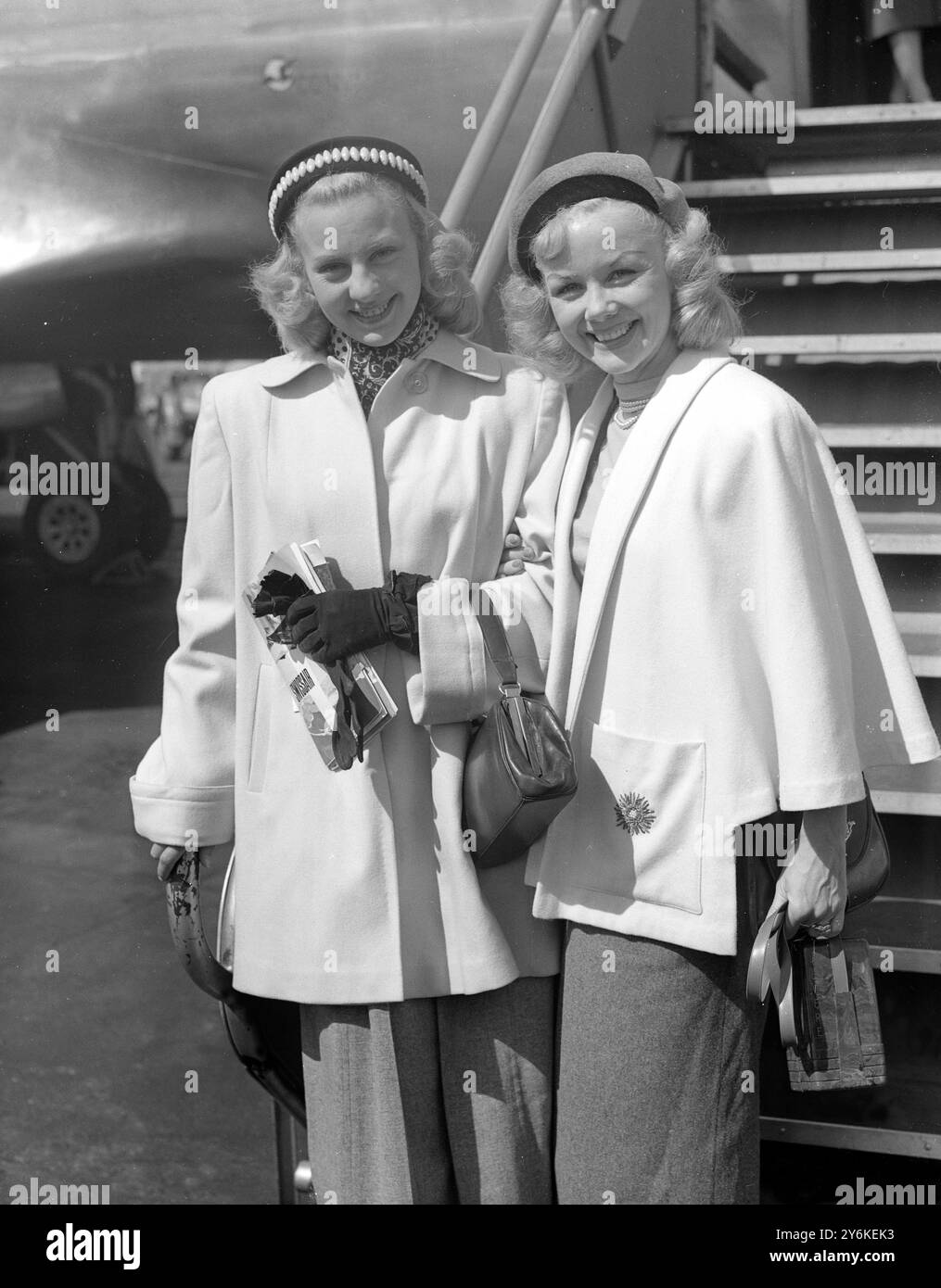Roller skating 1950s hi-res stock photography and images - Alamy