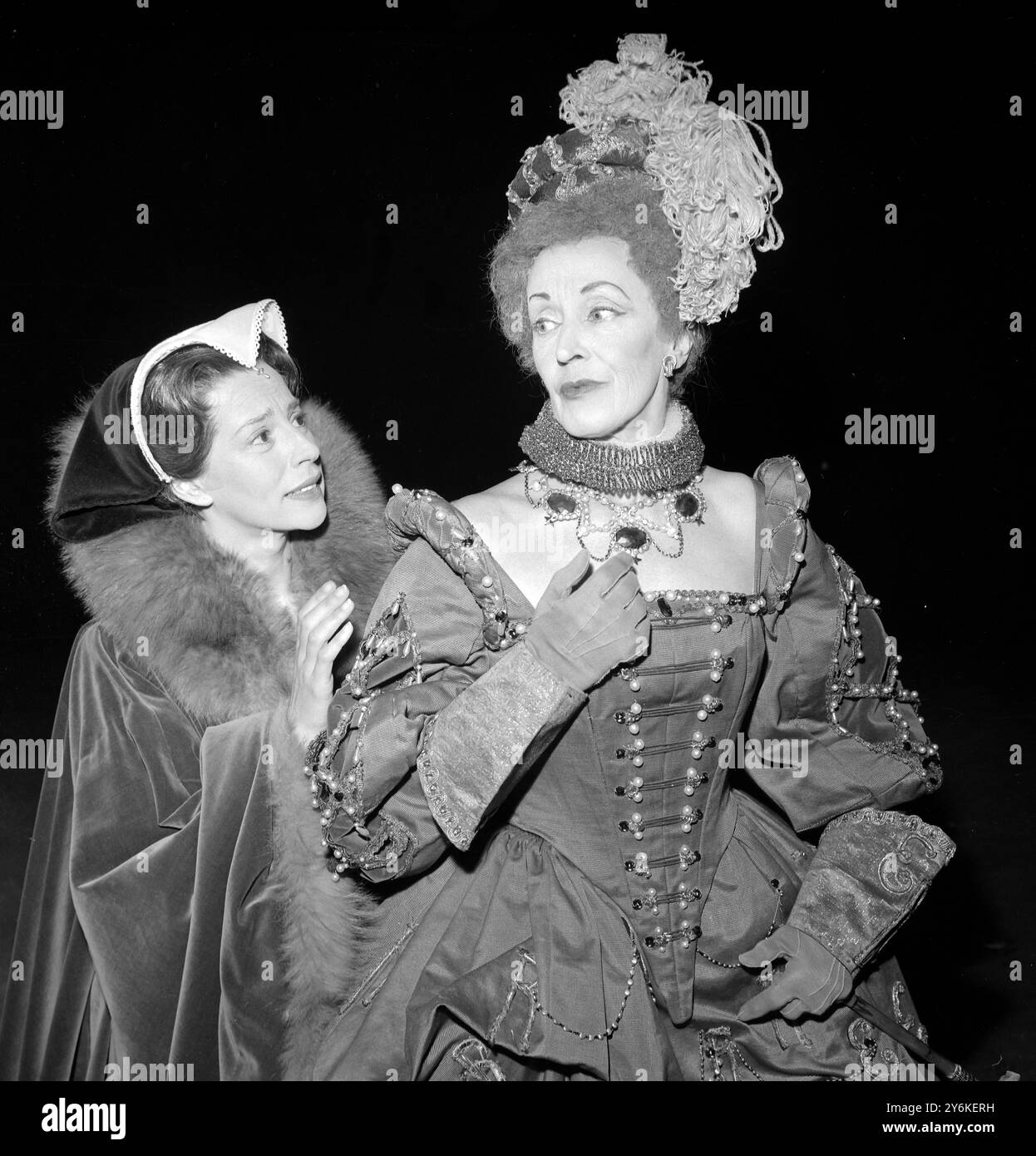 Valerie taylor actress hi-res stock photography and images - Alamy
