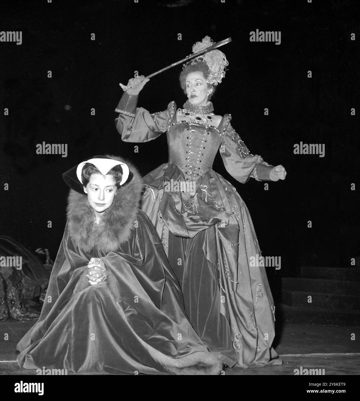 Valerie taylor Black and White Stock Photos & Images - Alamy