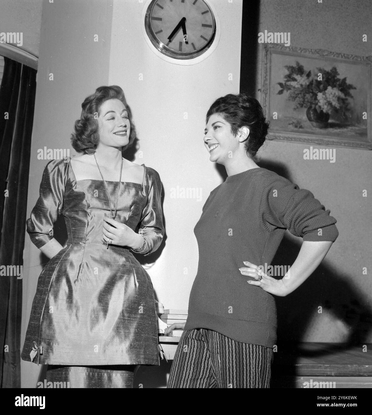 Theatre london personality actresses hi-res stock photography and images - Alamy