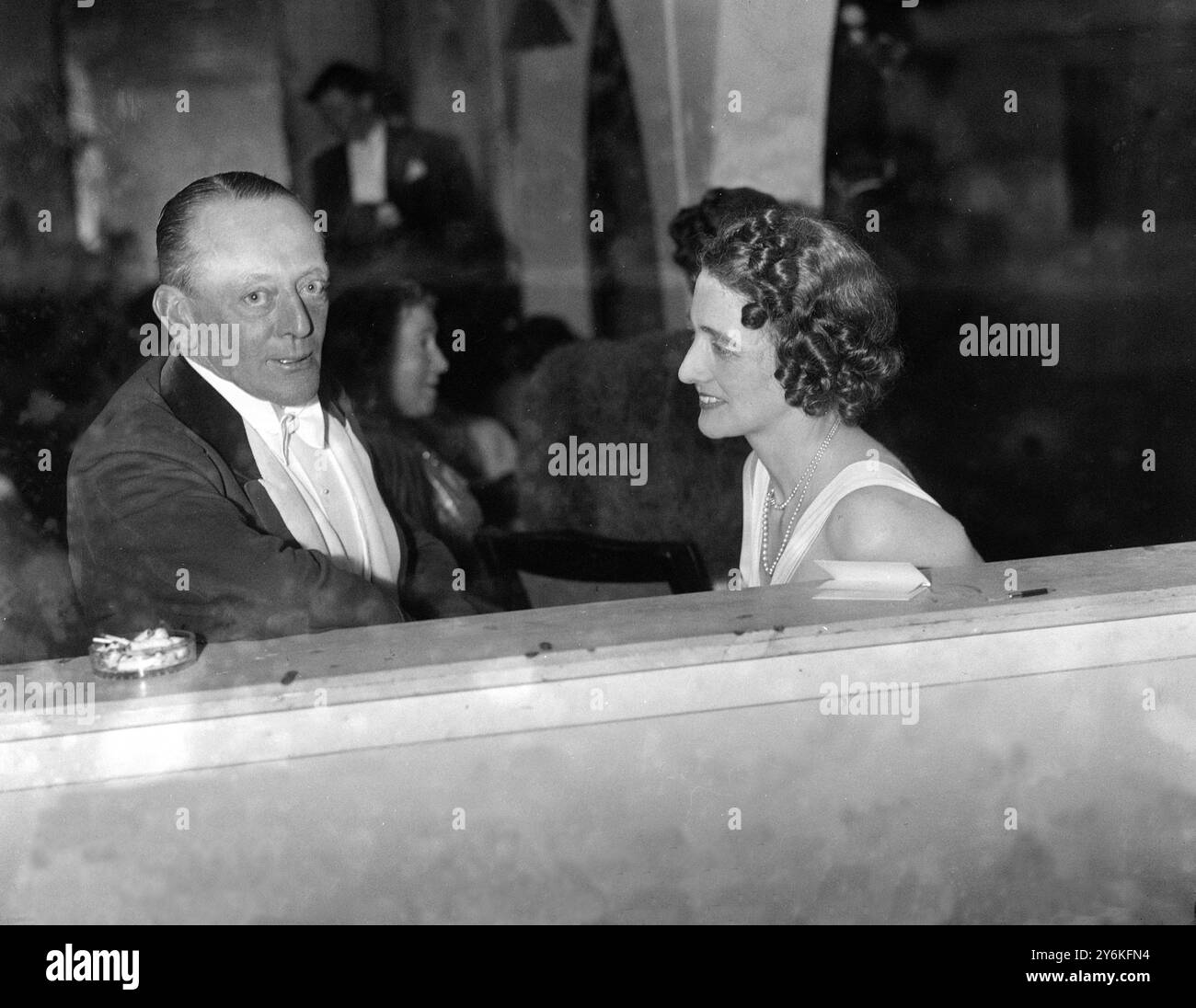 Hunt ball dance Black and White Stock Photos & Images - Alamy