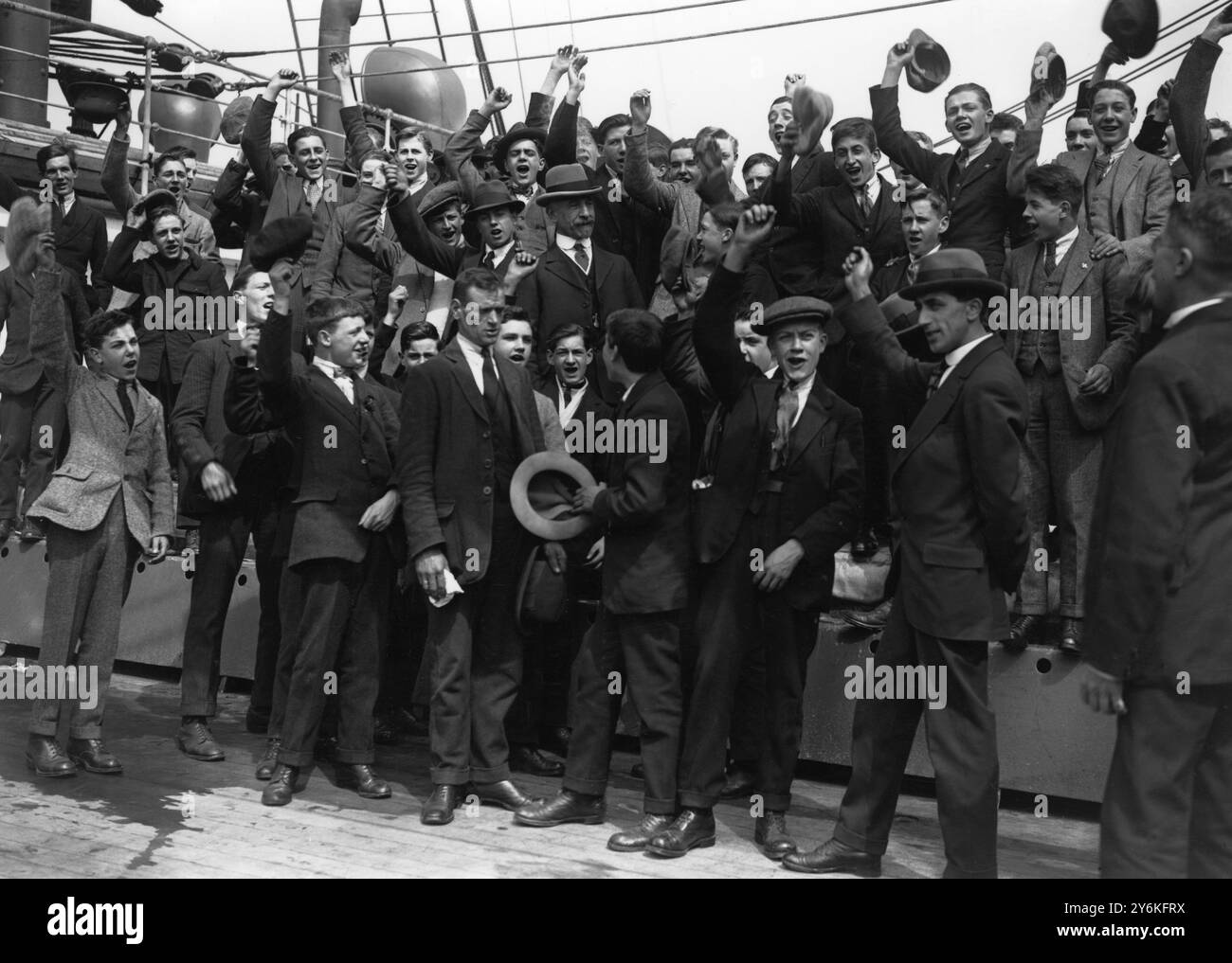 Emigrants leave Tilbury for Australia on the 'Largs Bay' 10th May 1922 ...