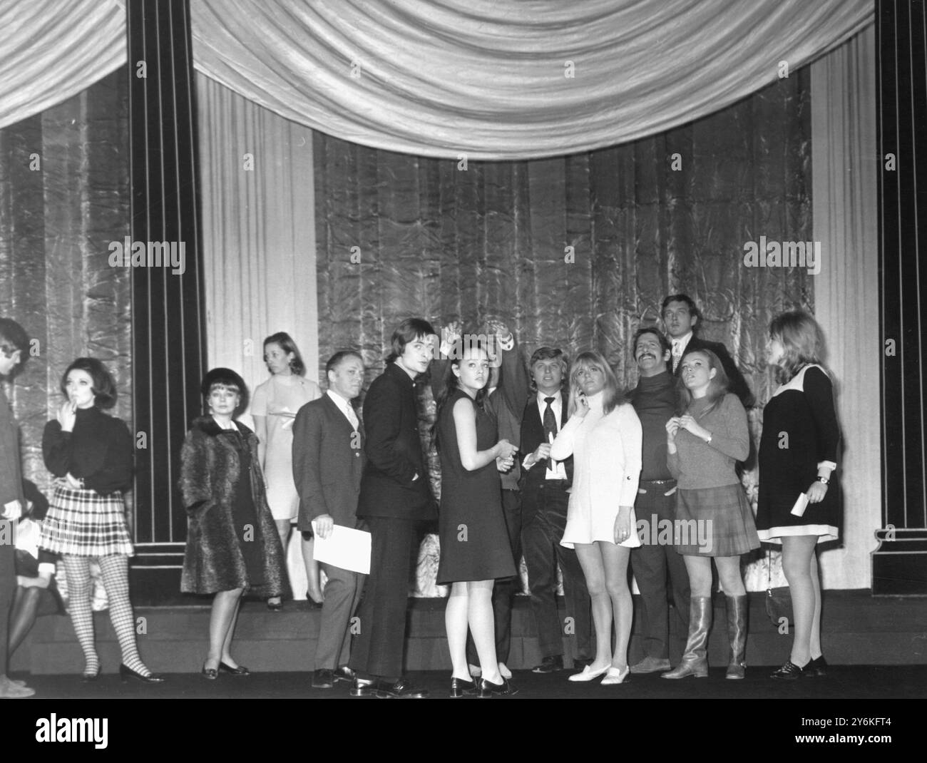 Romeo and juliet 1968 olivia hussey hi-res stock photography and images ...