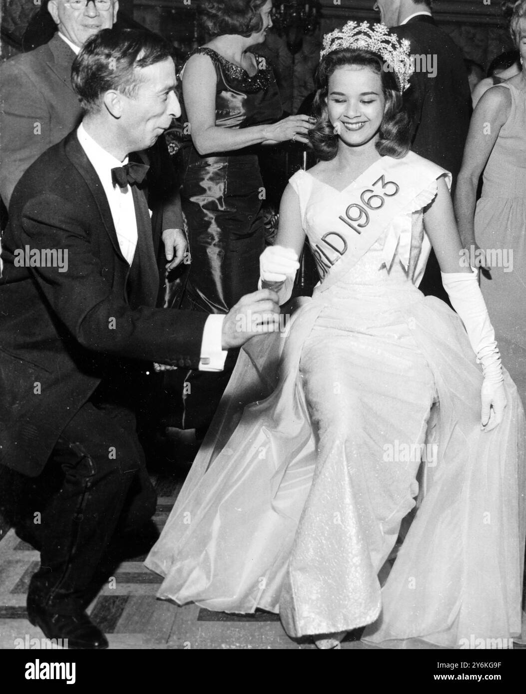 London: "Miss World, 1963" 20 year old Carole Joan Crawford of Kingston ...