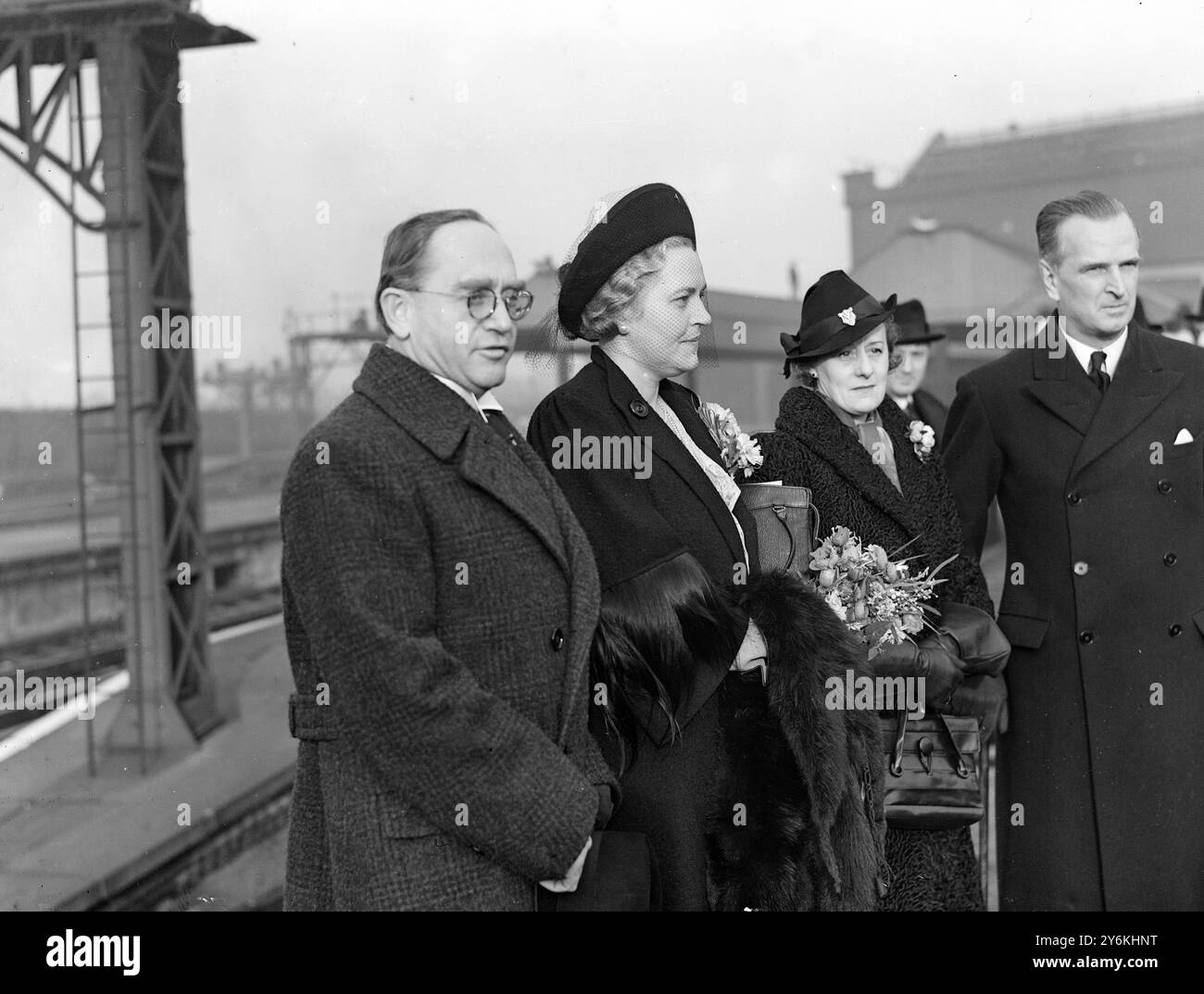At Waterloo Station returning to South Africa. The honourable Oswald ...