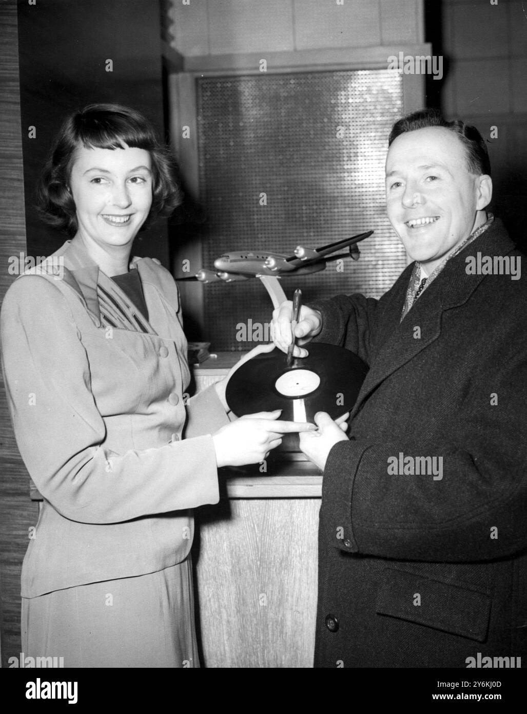 JIMMY YOUNG - 1953 Signing record autographs Stock Photo - Alamy