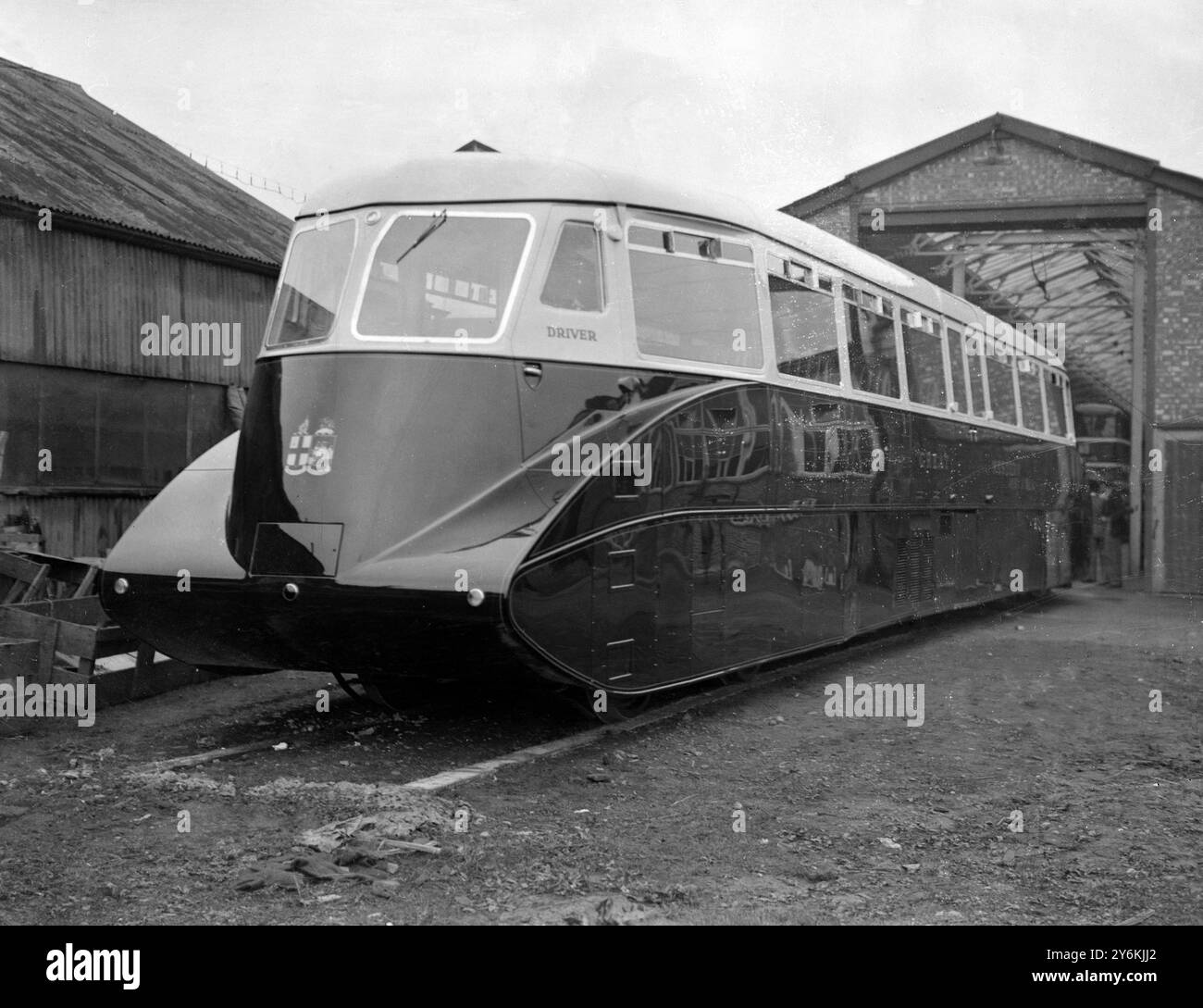 The new streamlined Rail Car to be used by the Great Western Railway on ...