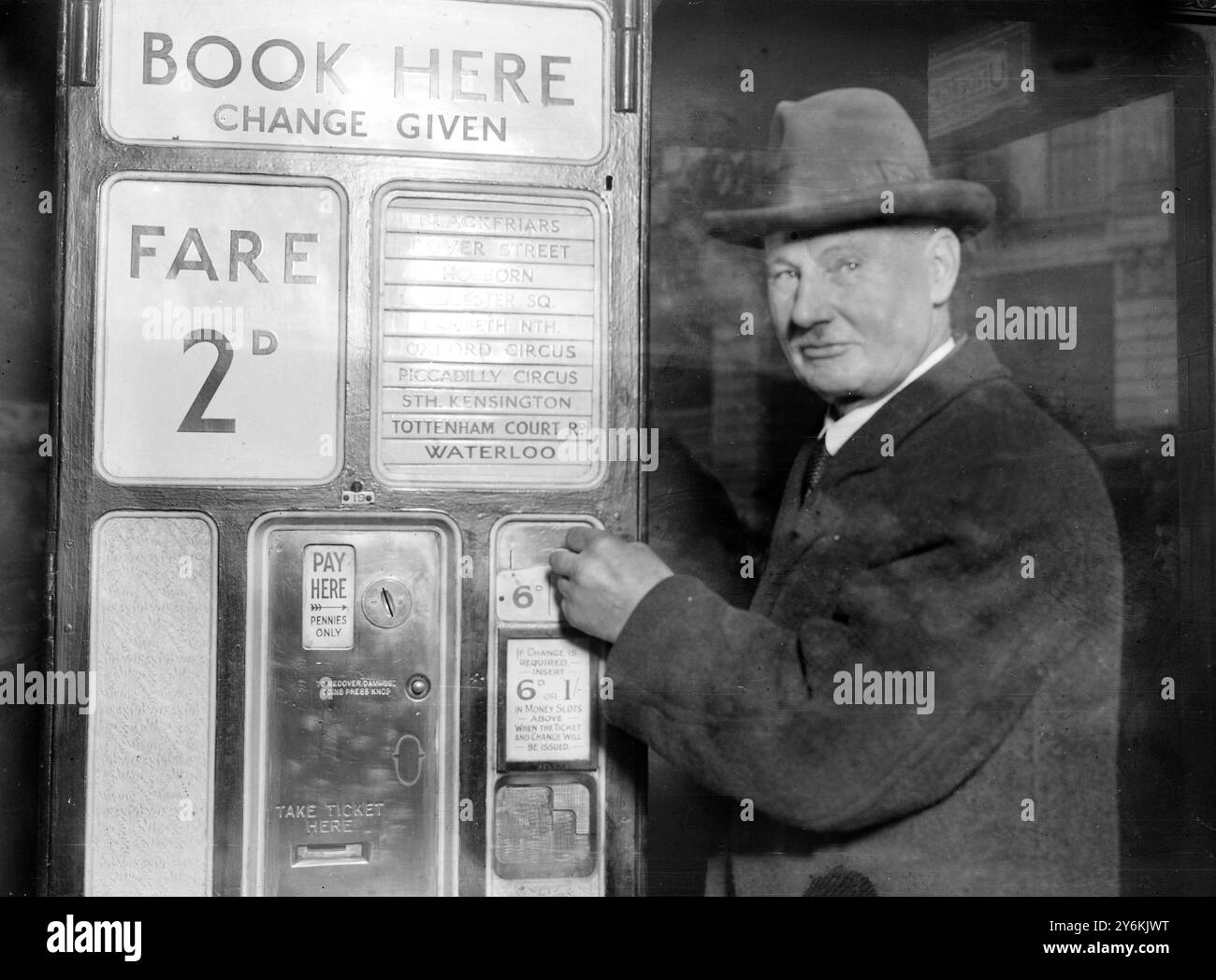 St james park underground station Black and White Stock Photos & Images ...