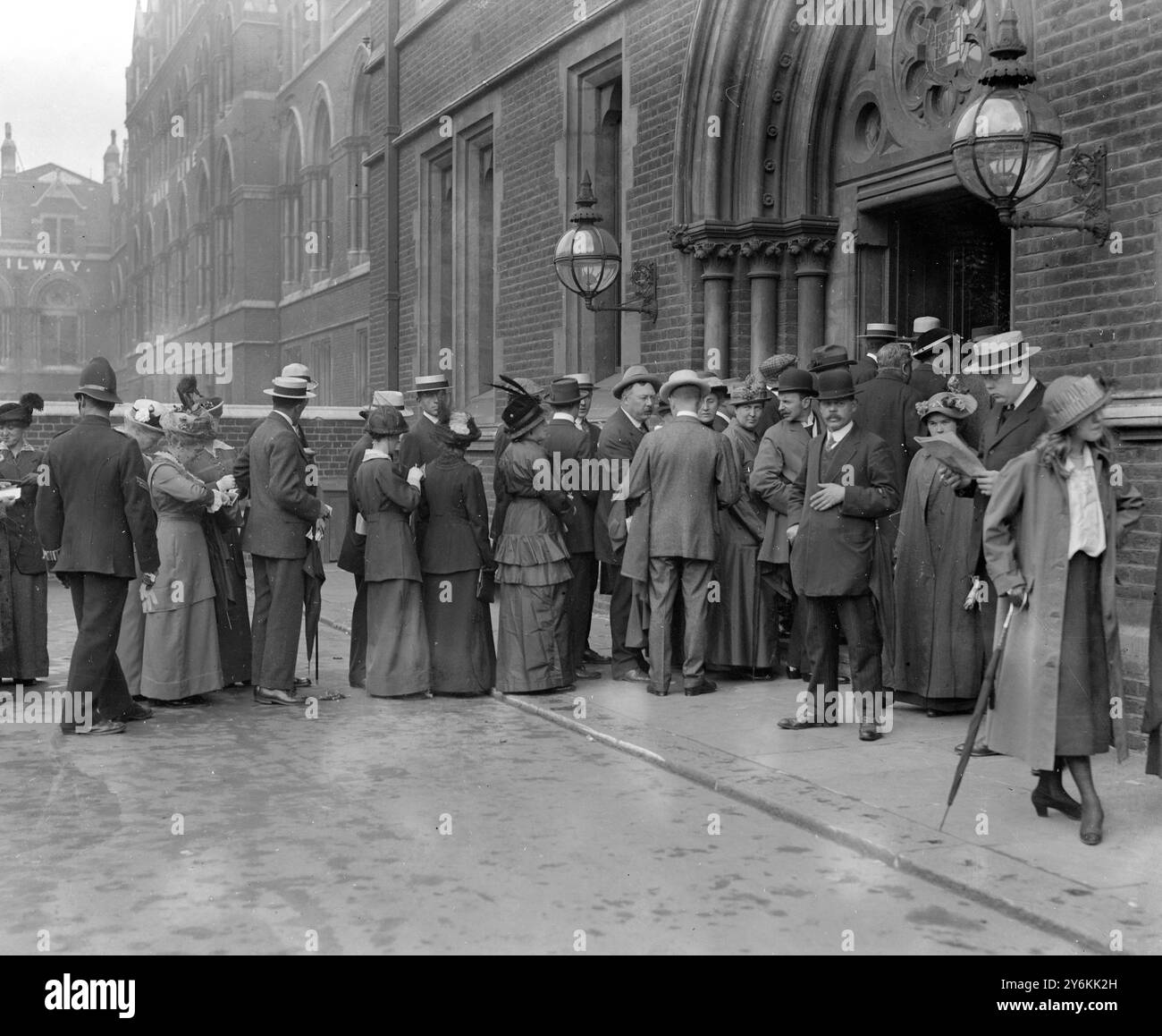 Globe cash Black and White Stock Photos & Images - Alamy