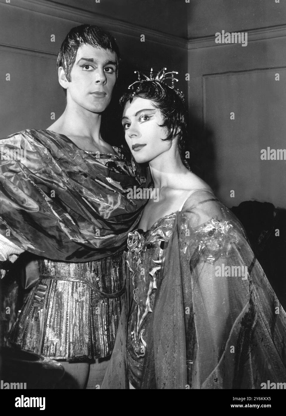 Gala de ballet hi-res stock photography and images - Alamy