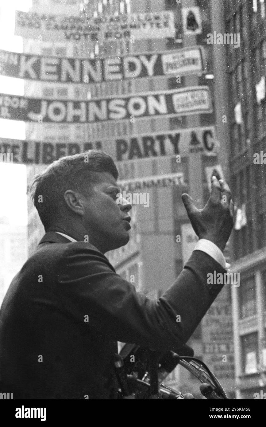 1960 john kennedy speaks rally hi-res stock photography and images - Alamy