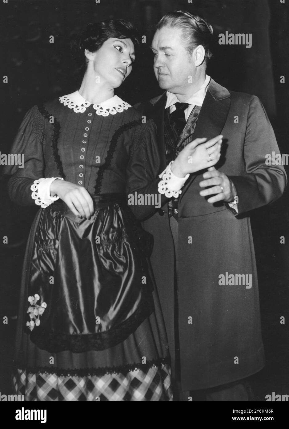 Boheme puccini rodolfo mimi hi-res stock photography and images - Alamy