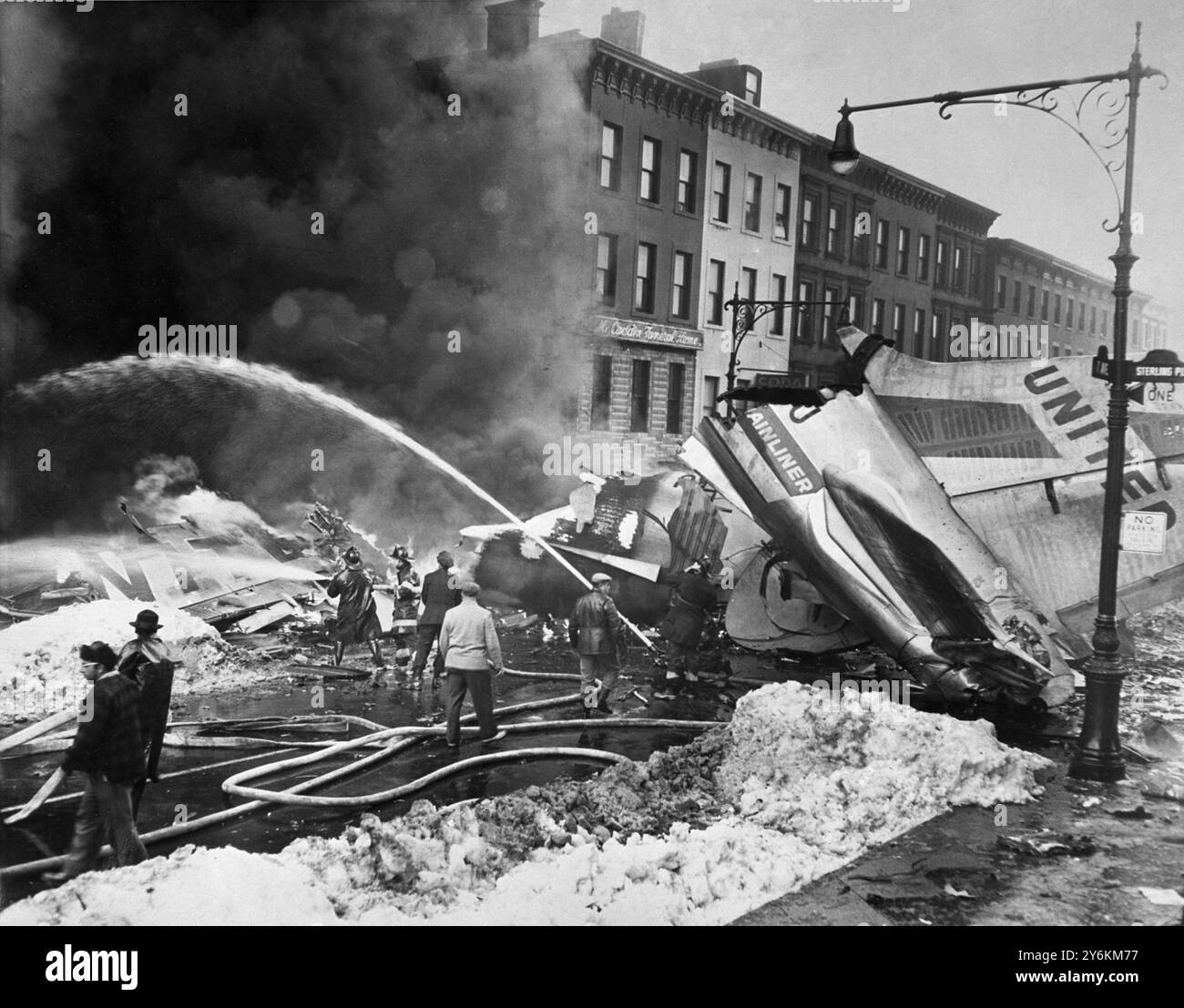 Rescue plane 1960s hi-res stock photography and images - Alamy