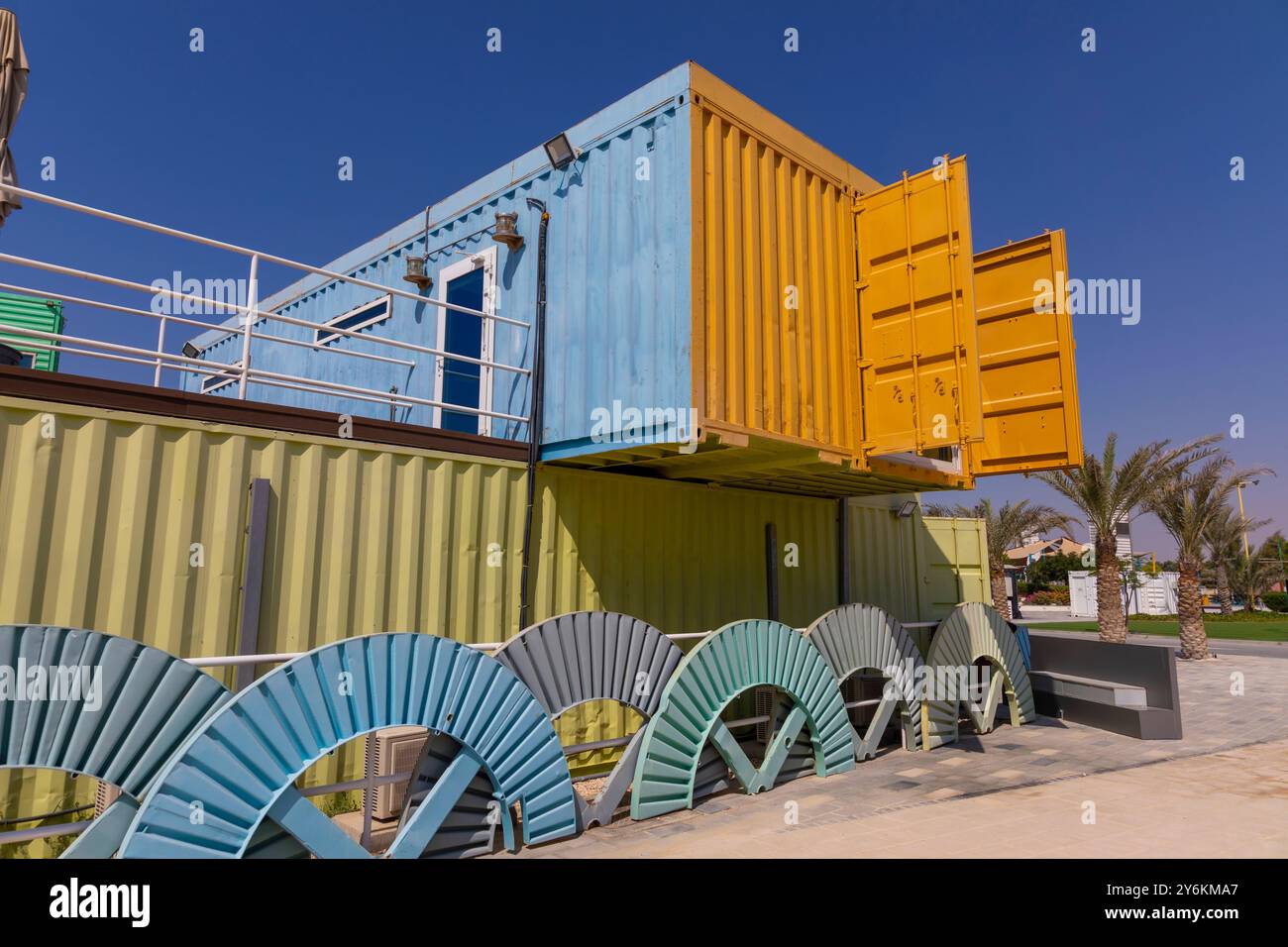 Zero waste ecology recycling news hi-res stock photography and images ...