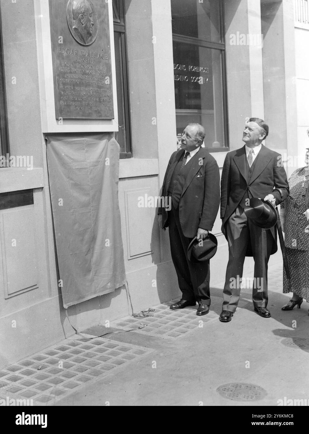 Mr R.D. Blumenfeld unveils Memorial to the Late Edgar Wallace at ...