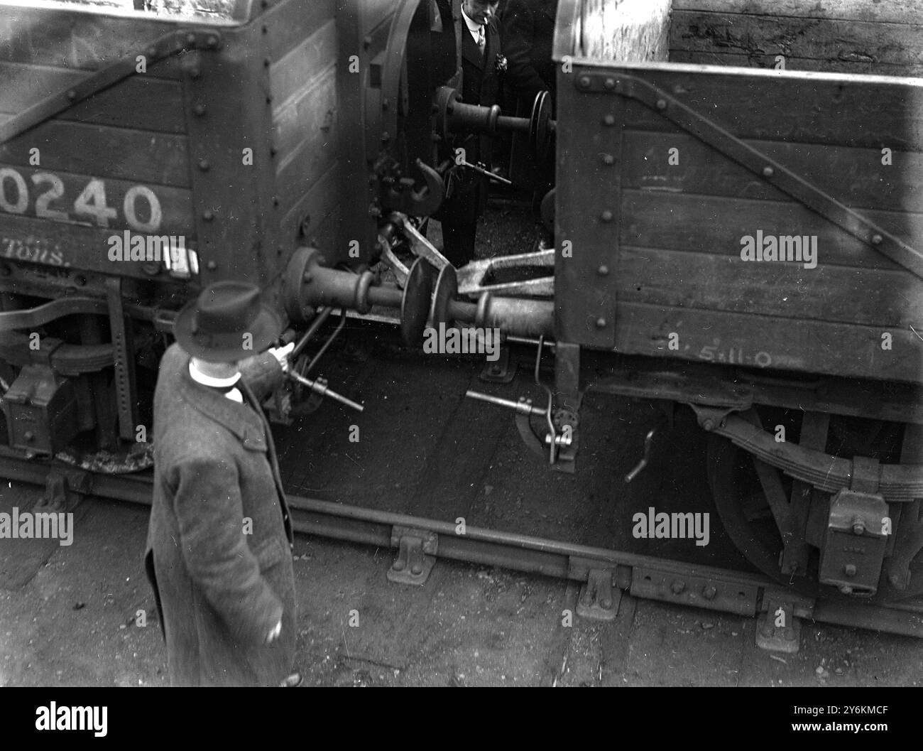 Trials of the New Boonzaier automatic coupling at Clapham Junction. Mr ...