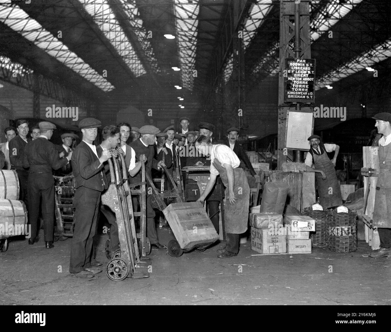 Paddington Goods Station. Mr Edward S. Hadley (Editor of the Great ...
