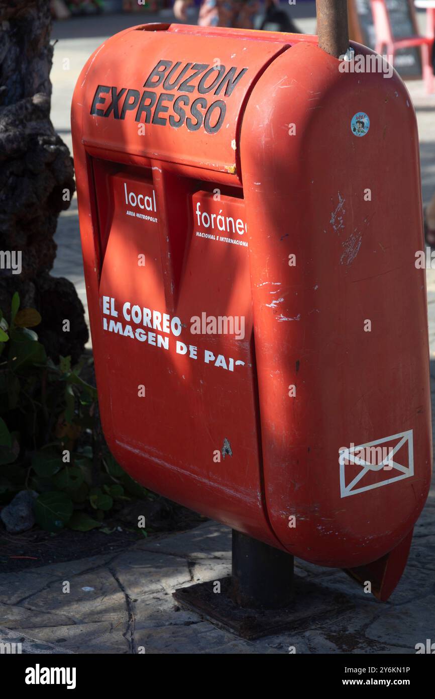 Mexican post mailbox Stock Photo - Alamy