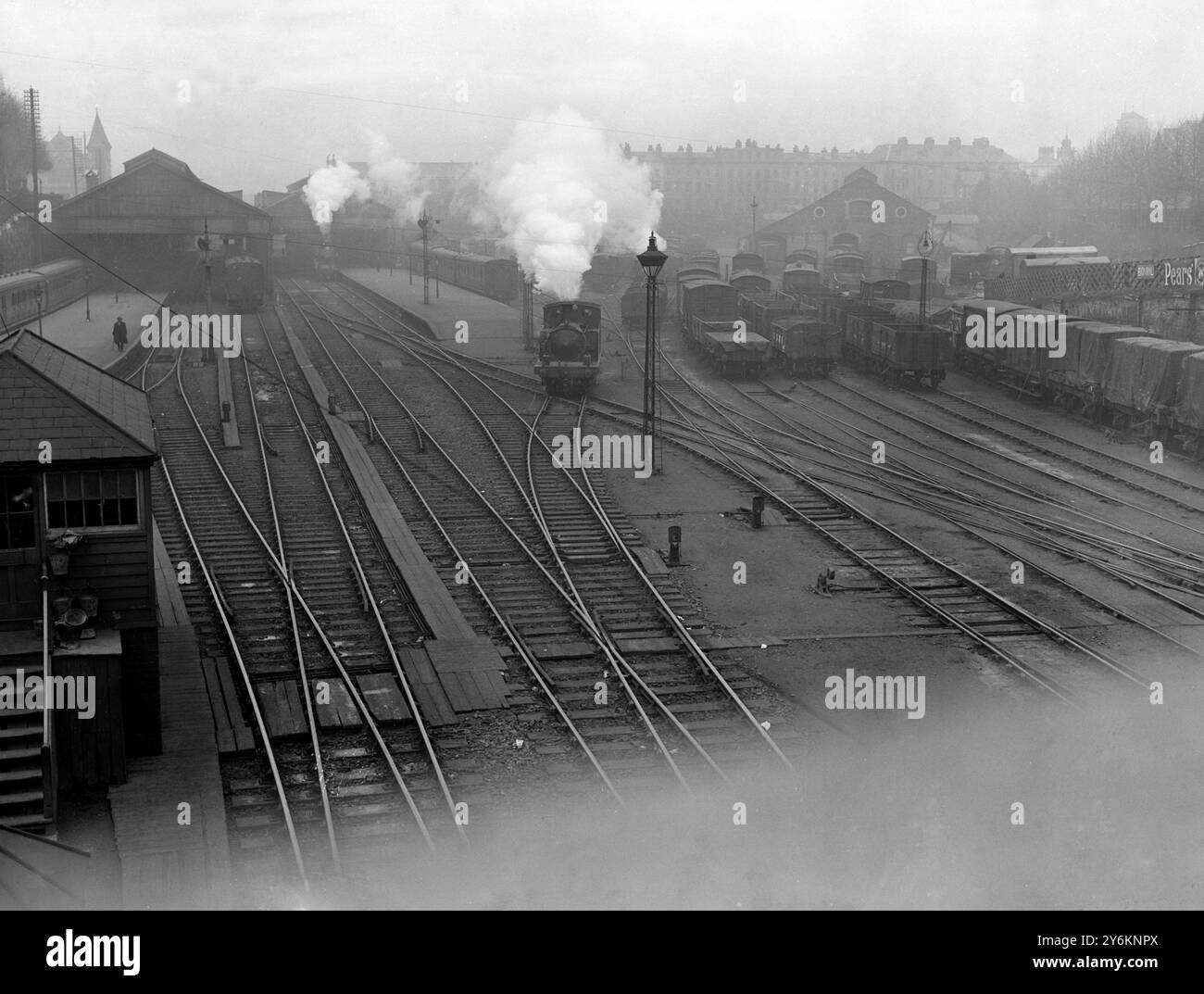 Exeter taken from Railway Bridge showing up side of Station. © TopFoto ...
