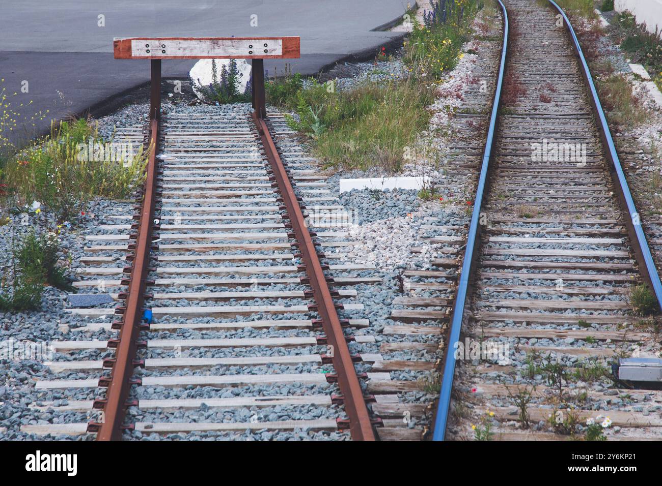 Road sign problem solution hi-res stock photography and images - Alamy