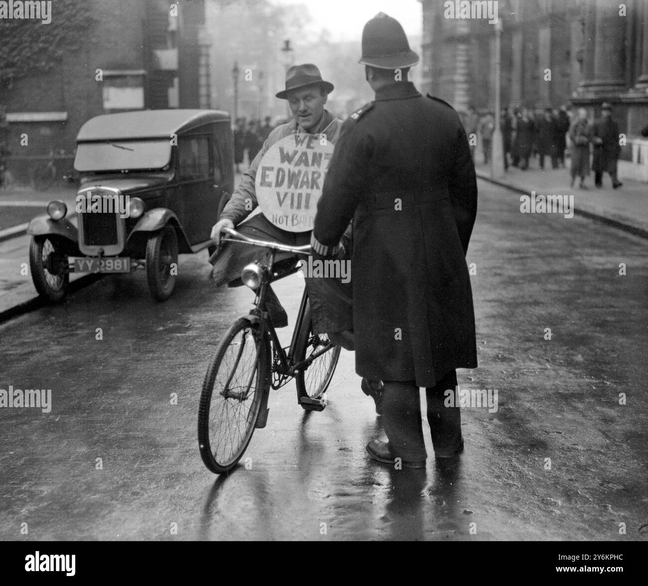 The Abdication of King Edward VIII - a scene in Downing Street on ...
