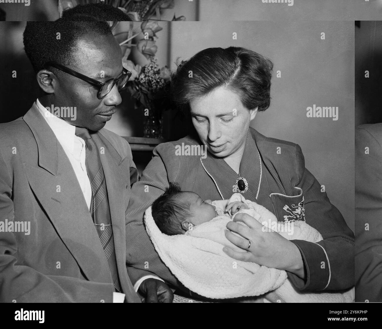 Ghanaian family Black and White Stock Photos & Images - Alamy