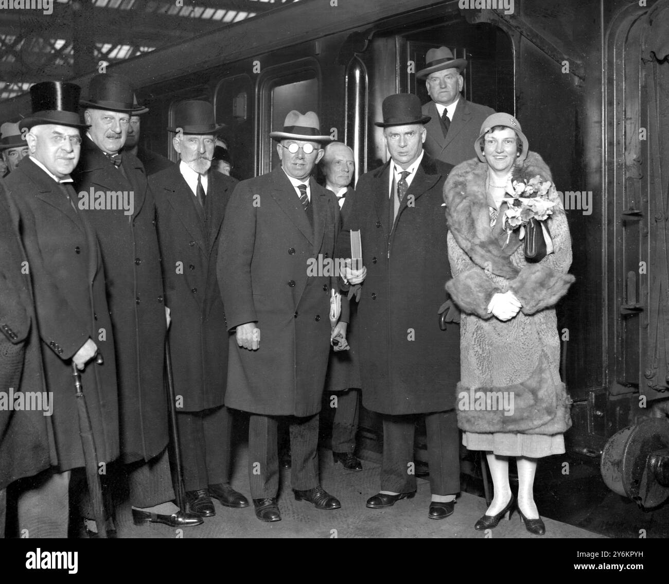 Canadian Premier returns to Canada - Richard Bedford Bennett. At Euston ...