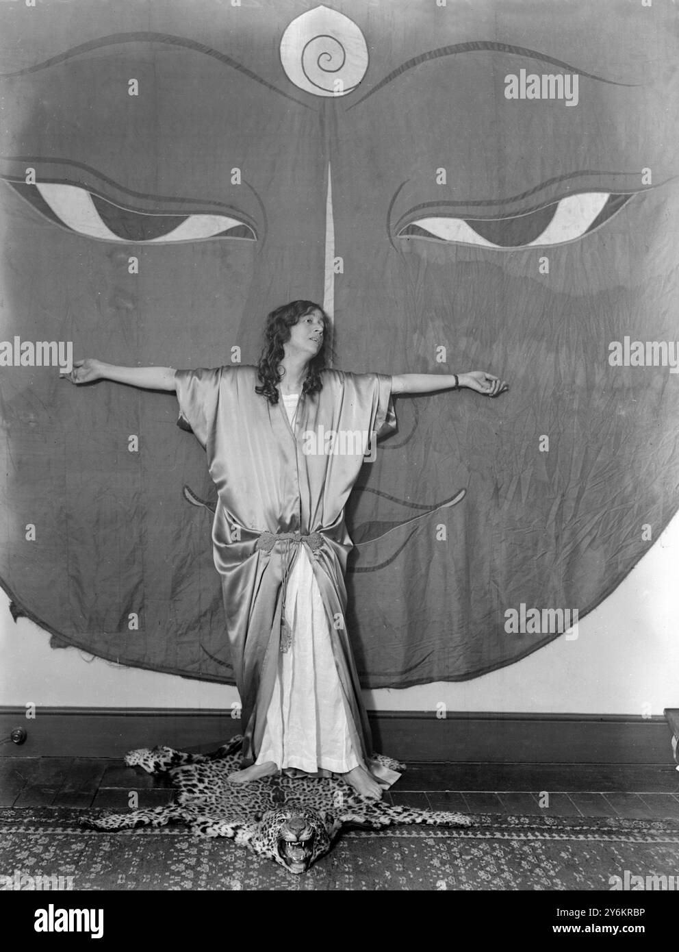 Miss Edyth Olive in "La Reve Stock Photo - Alamy