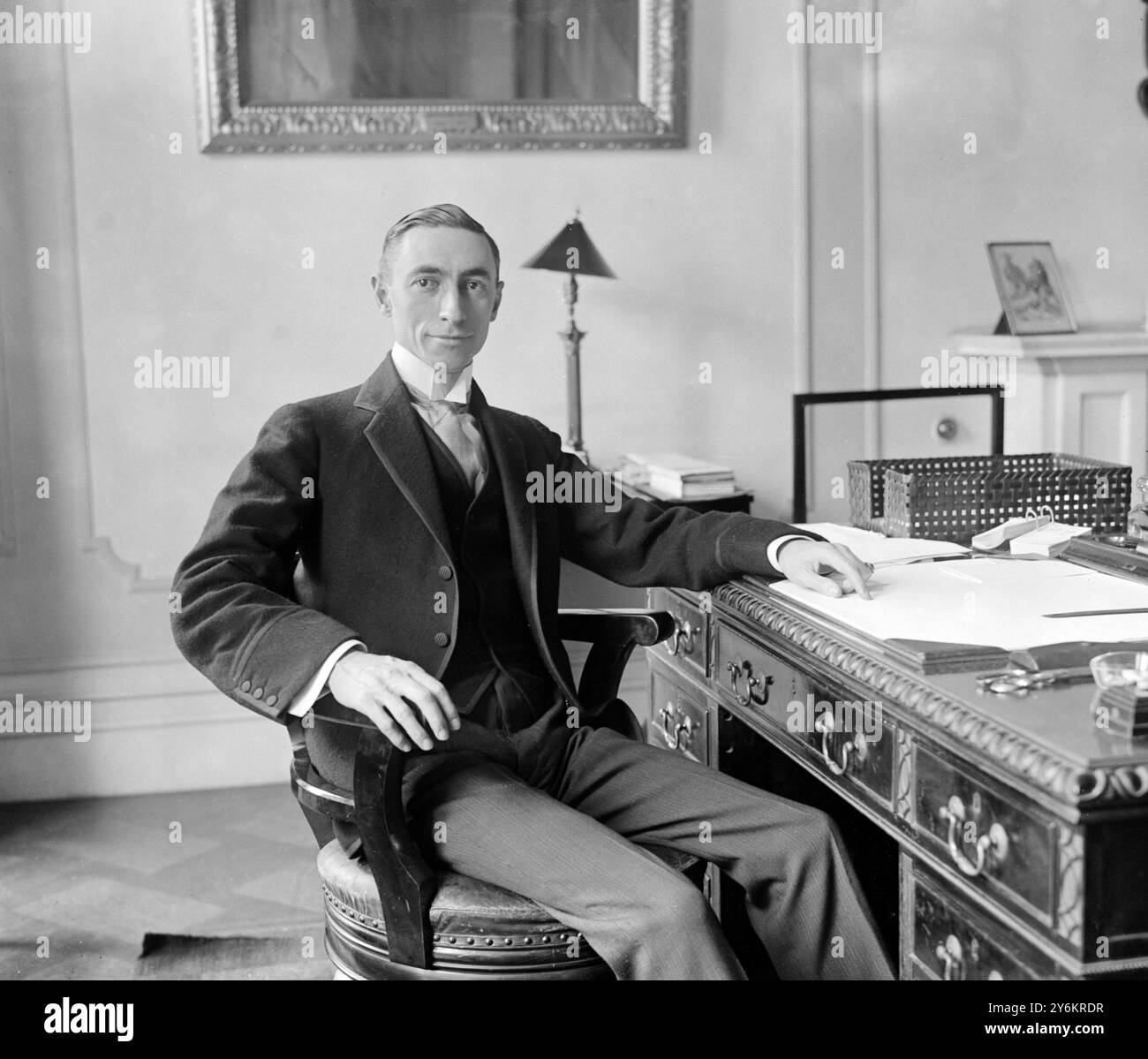 Hugh simons gibson hi-res stock photography and images - Alamy