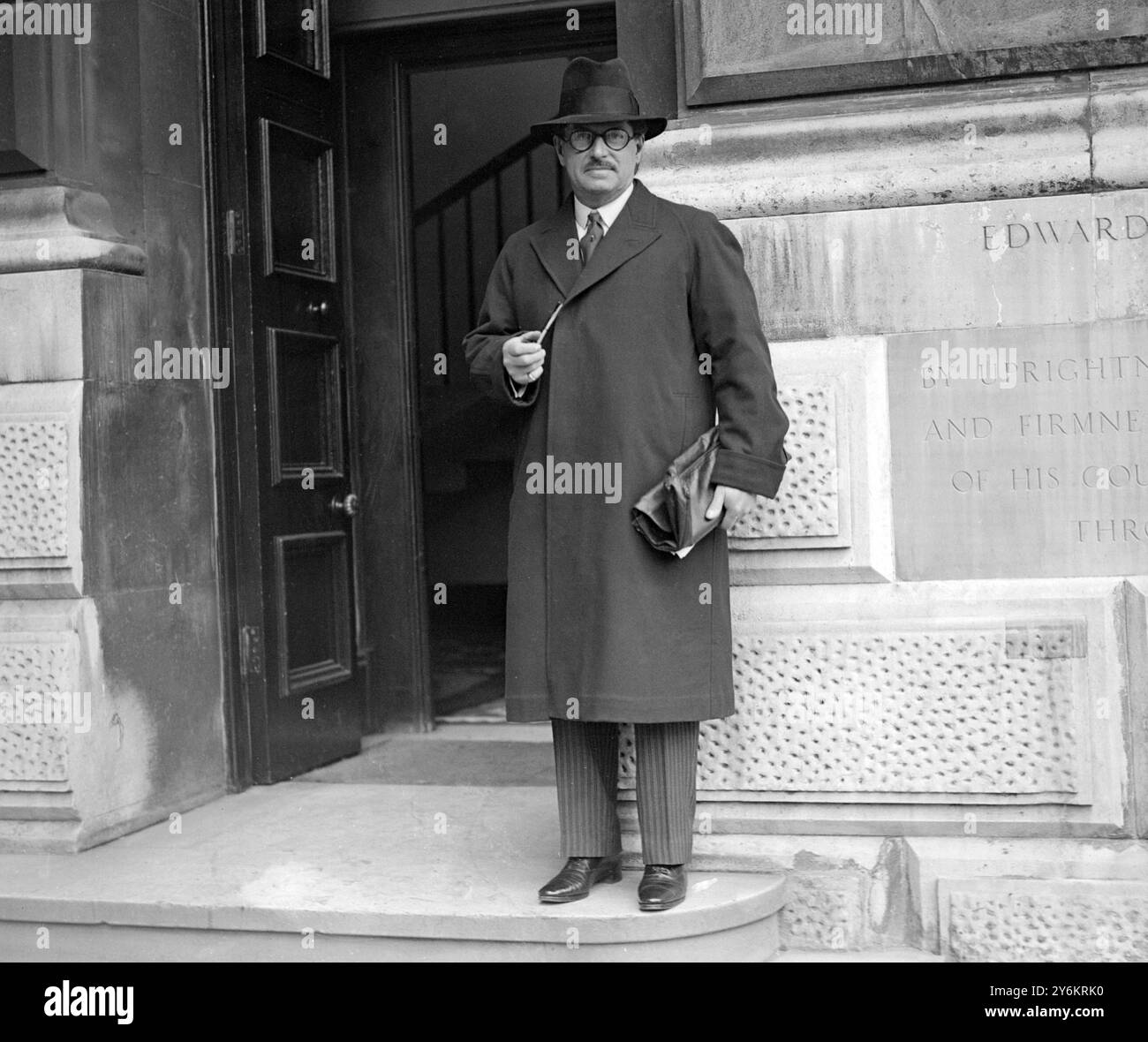 Non-Intervention Conference at foreign Office. Portuguese Minister ...