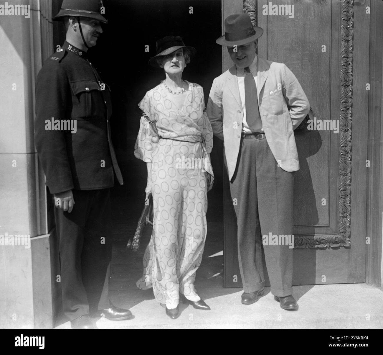 Asquith margot countess of oxford and asquith Black and White Stock ...