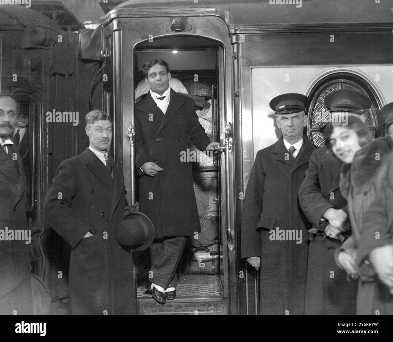 The Maharajah of Bhopal leaving Victoria Station on the termination of ...