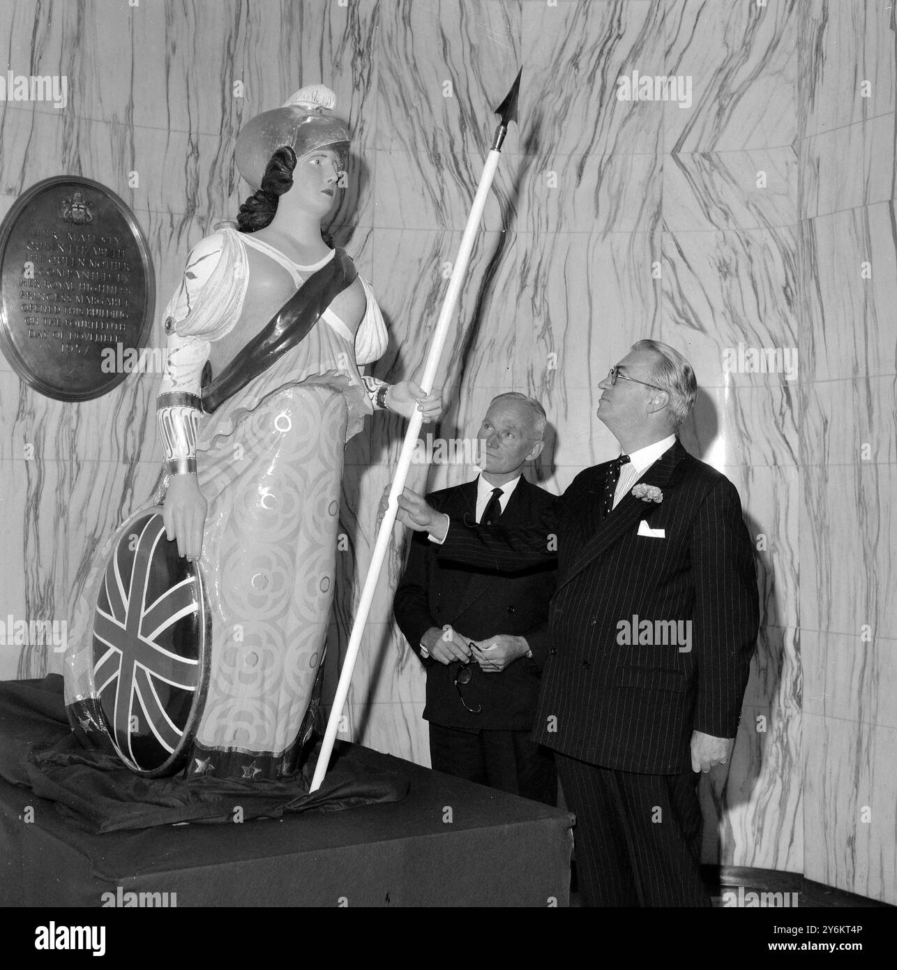 Deputy chairman of the cunard line hi-res stock photography and images ...