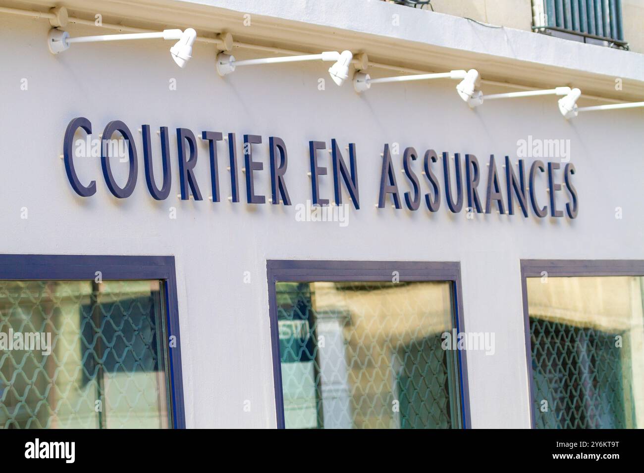 Broker logo hi-res stock photography and images - Alamy